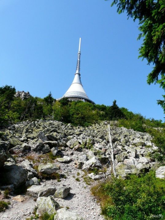 Intrygująca hiperboloida na szczycie Góry Ještěd - LifeWeLove