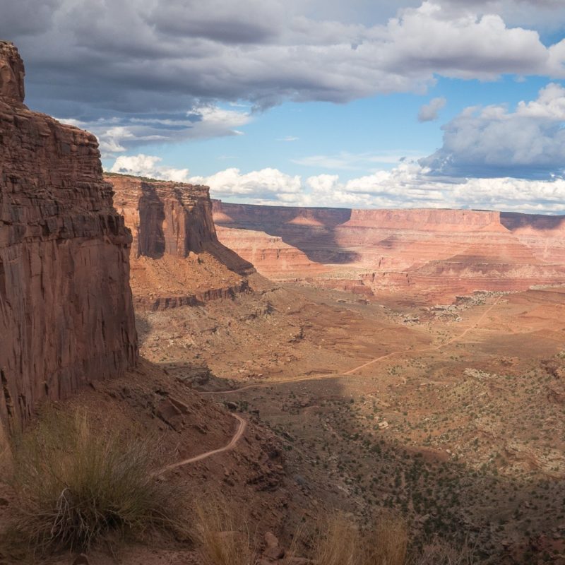 The White Rim Road, the epic 100 miles through the desert in Utah ...